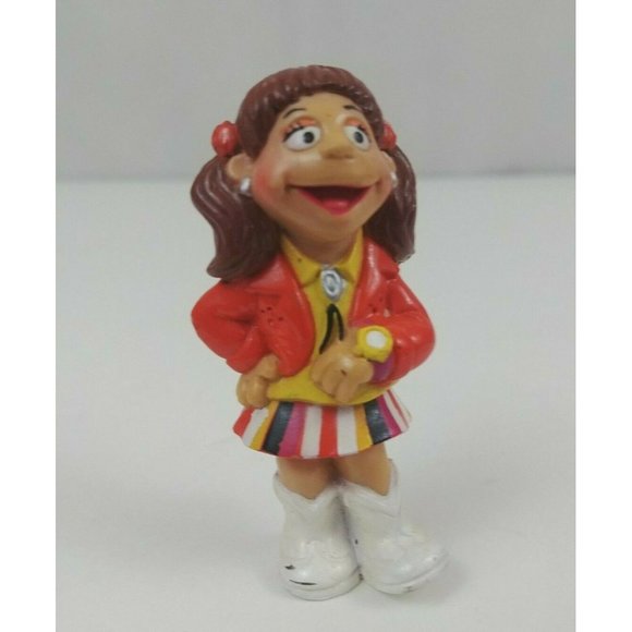 KCET | Toys | Vintage 993 94 Sesame Street Puzzle Place Kids Kiki ...